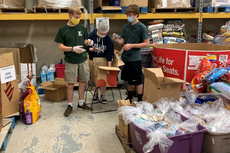 Volunteer – LifeCare Alliance