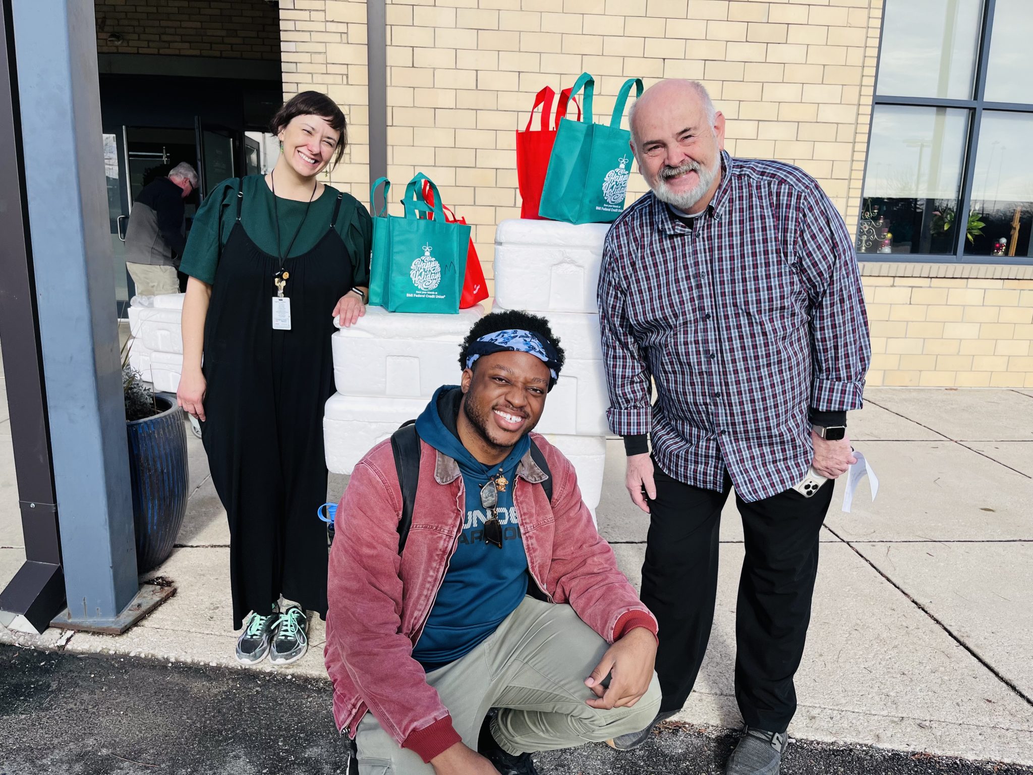 Holiday Gift Program » LifeCare Alliance